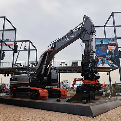 Hitachi LANDCROS One Excavator Wins 2025 Red Dot Award | P&E News